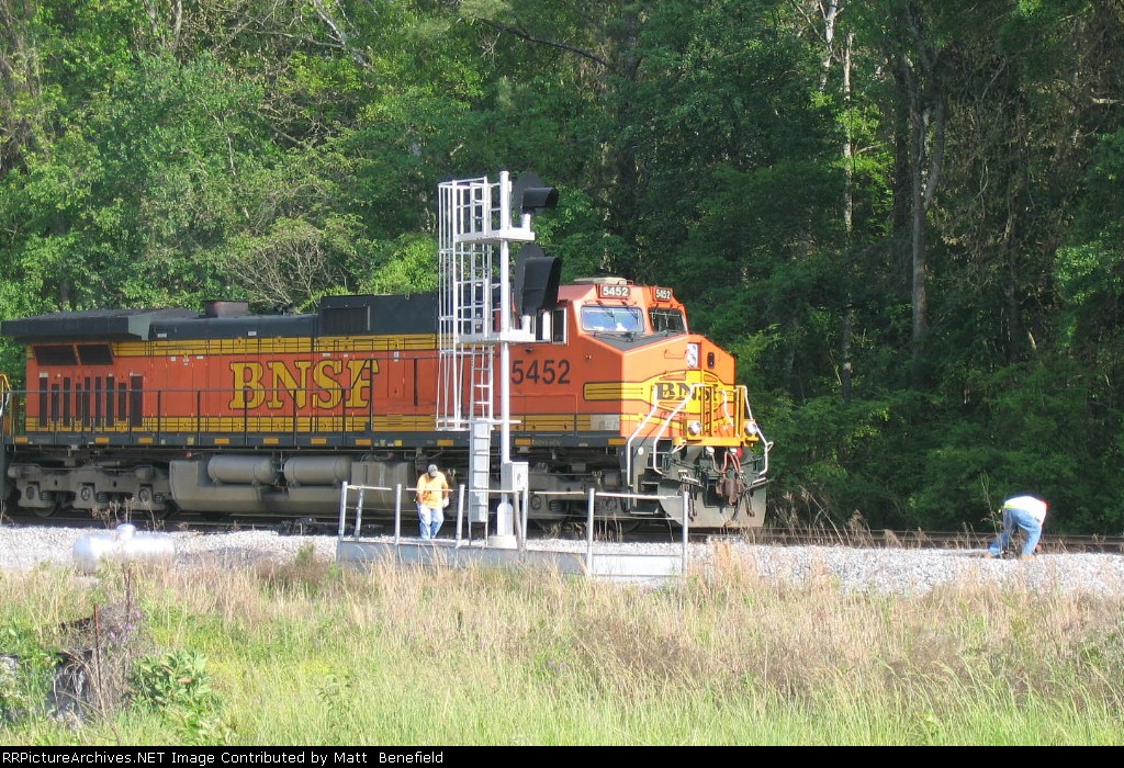 BNSF 5452